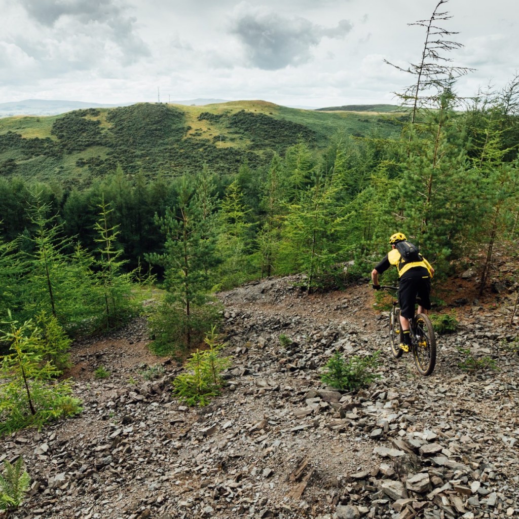 How to Cornering – Round The Bend | Mountain Bike Technique » Skills ...