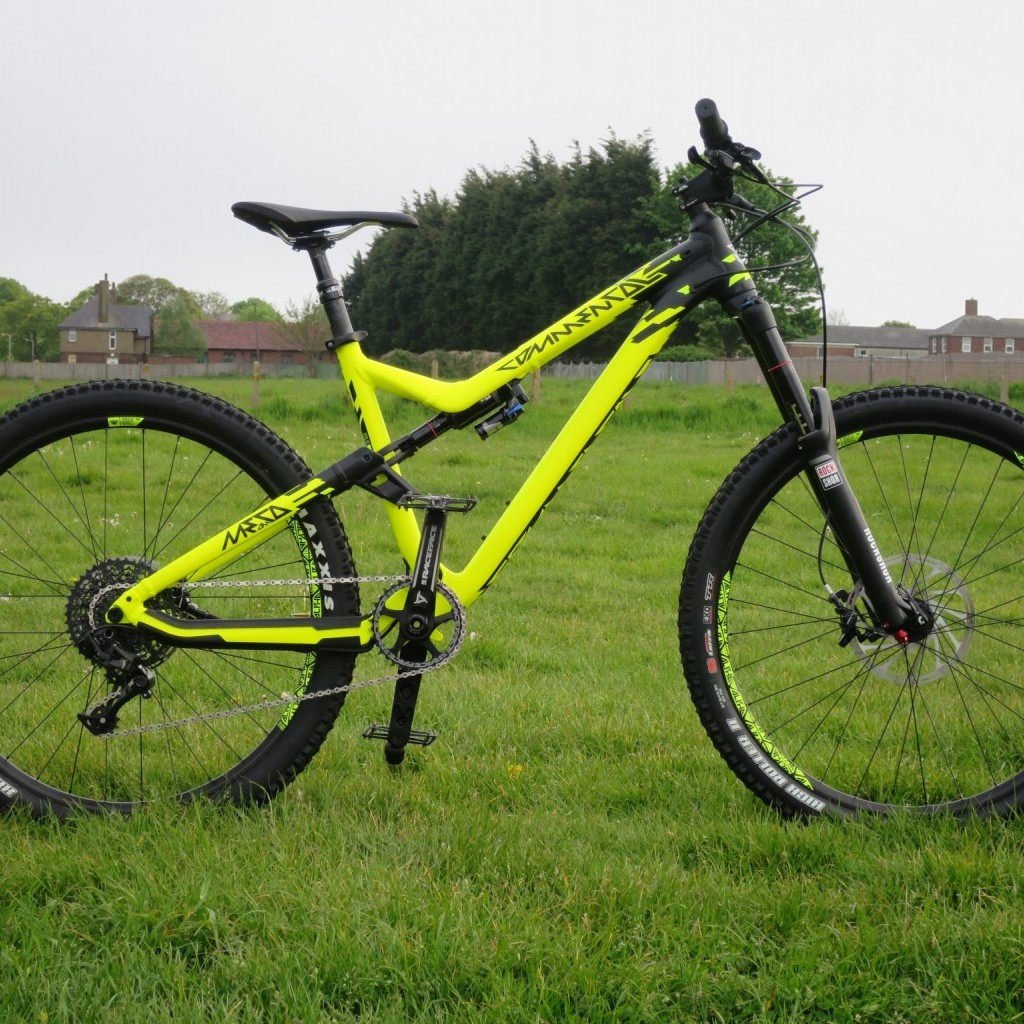 Commencal Meta V4 Race 2015 | Mountain Bike Reviews » Bikes » Enduro ...