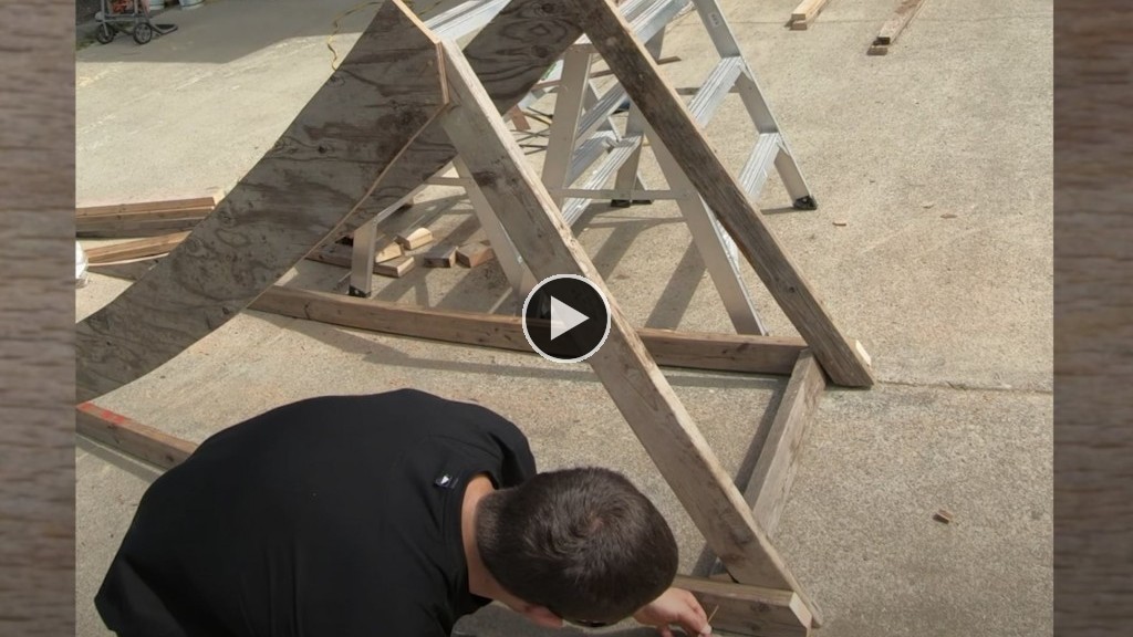 How to Build a MTB Kicker with CLLCTV Rider Mark Wallace | Mark the ...