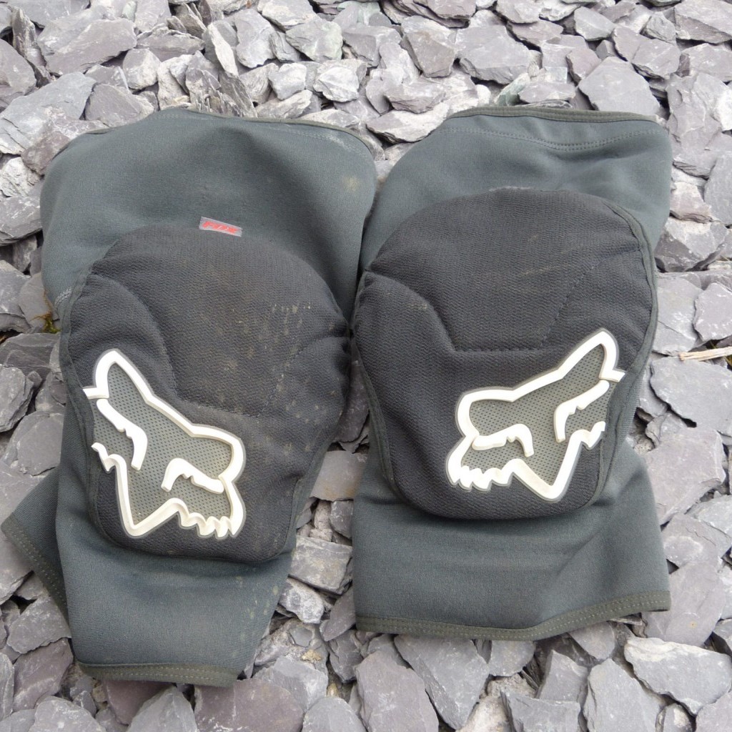 Fox Head Launch Enduro Knee Pads 2017 | Mountain Bike Reviews ...