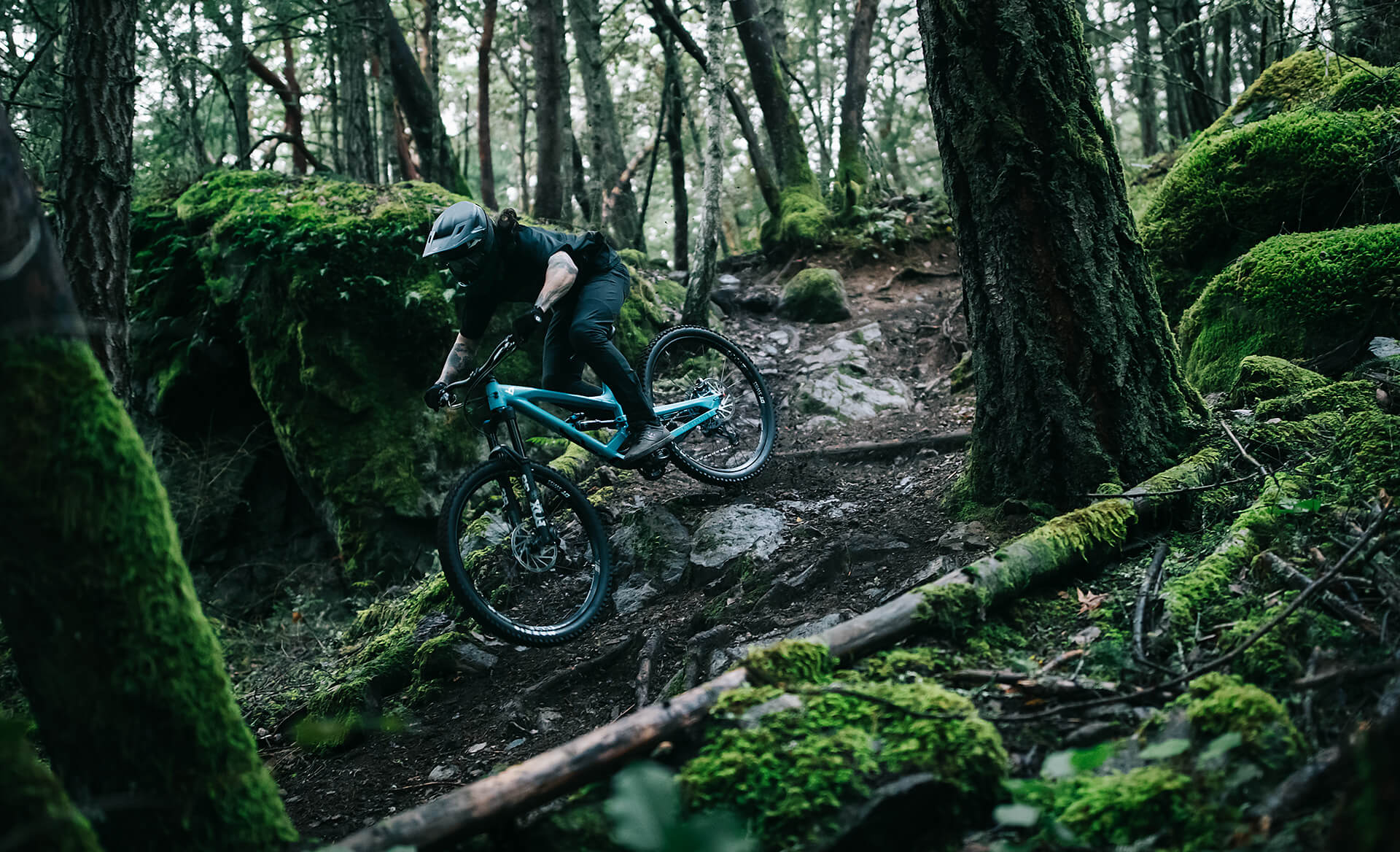 YT Announce New CAPRA Pro & Base AL Models | IMB | Free Mountain Bike ...